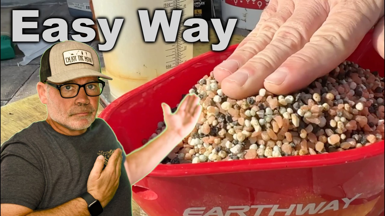 Easy Way To Apply Fertilizer To The Lawn Using A Hand Spreader - Mowrs.com